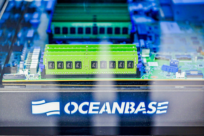 OceanBase AI战略落地现雏形，首批接入60余家AI生态伙伴并支持MCP协议|界面新闻