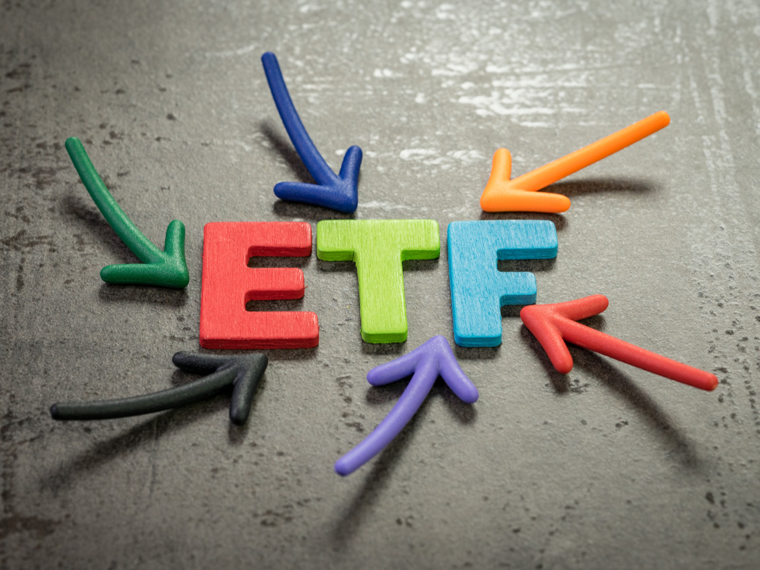 2022年股票类ETF盘点(规模篇)：总规模增至1.24万亿元，7家基金管理人新增规模超100亿元|界面新闻