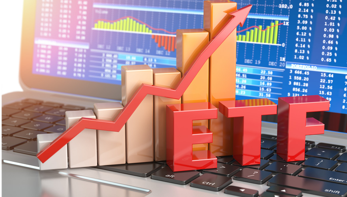 半导体板块震荡上行，富乐德上涨19.54%，多只芯片主题基金上涨|界面新闻