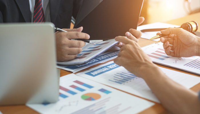 芯片板块开盘拉升，存储芯片、Chiplet方向领涨，芯片ETF（512760）涨超1%|界面新闻