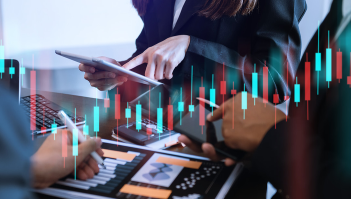 大盘连续回暖，上证综指涨超0.7%，对应的上证综合ETF(510980)涨幅达0.83%高居同类第一|界面新闻