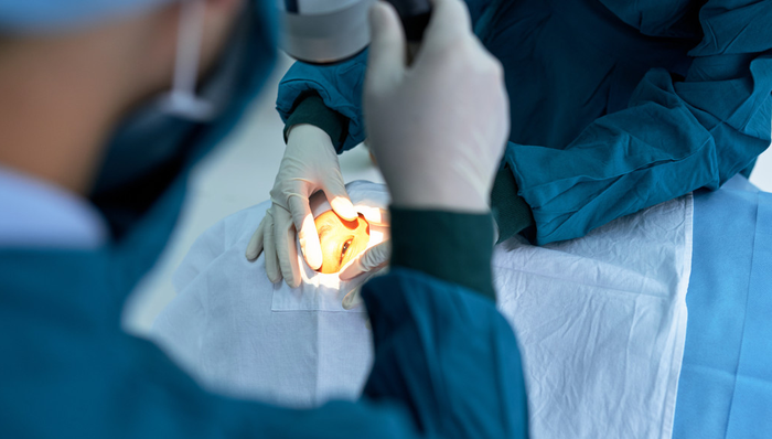 医疗创新ETF(516820.SH)触及历史新低，医药板块已入价值投资区间|界面新闻